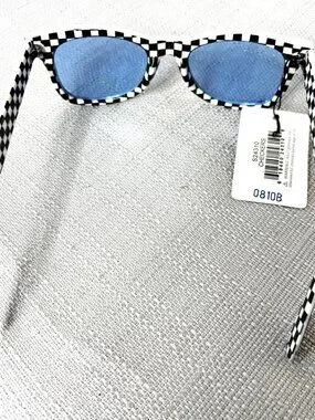 Elope | Accessories | Elope Vintage Classsic 8s Checkers Sunglasses Nwt ...